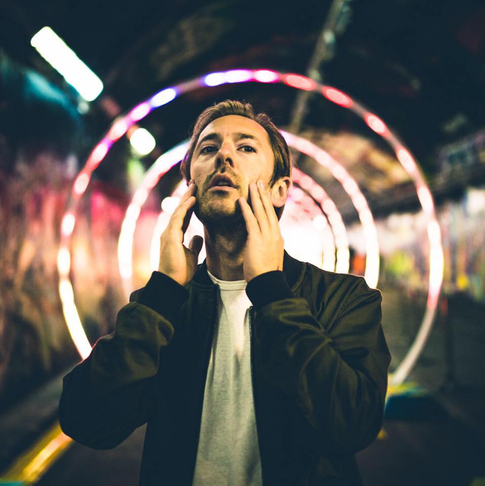 Michael G Moore - Hotvox