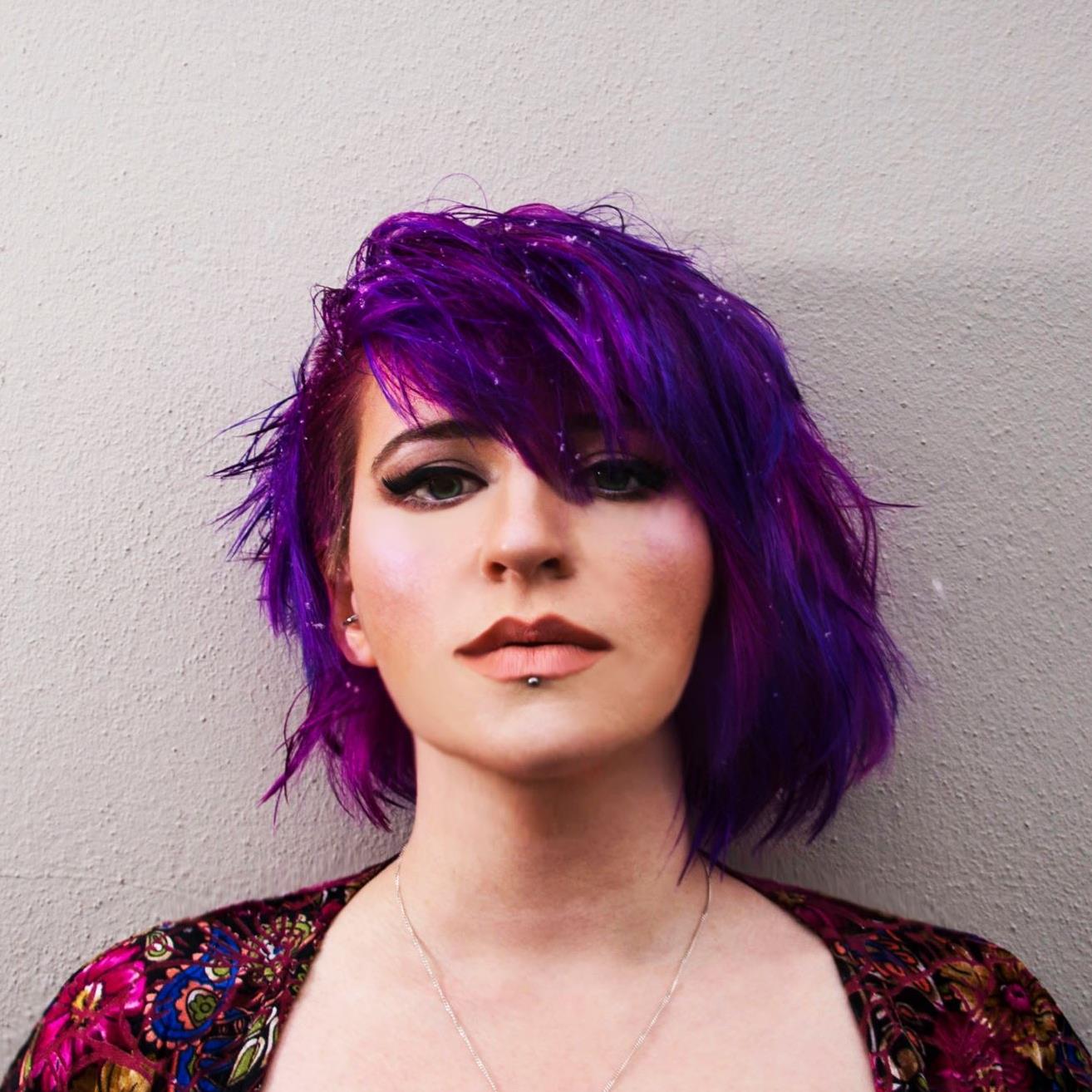 Beth Munroe - Hotvox