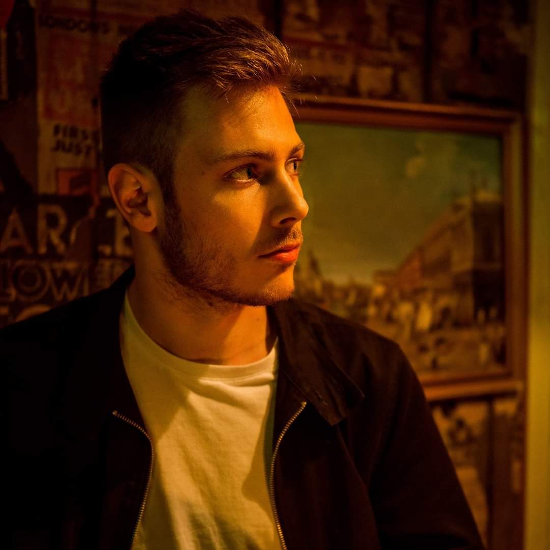 George Capon - Hotvox