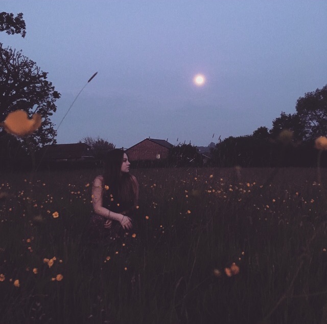 Emily Izen Row - Hotvox