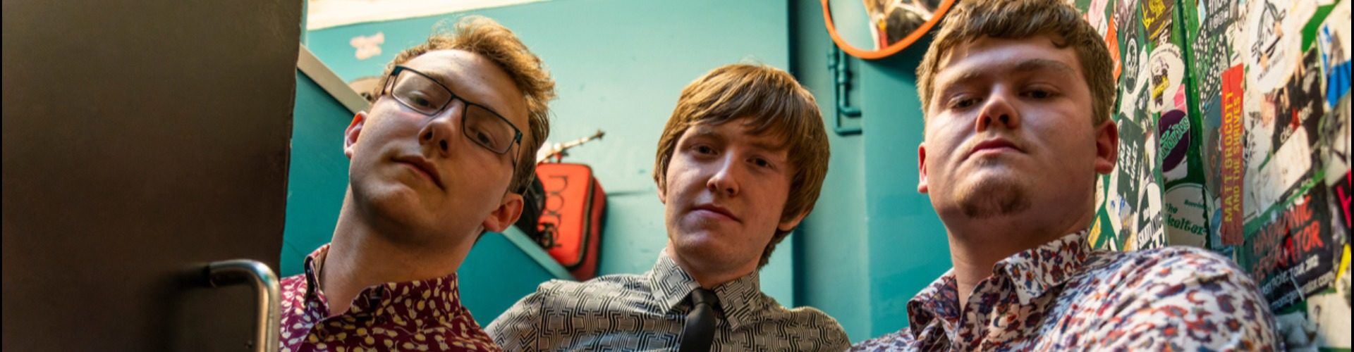 SHARP CLASS - Hotvox