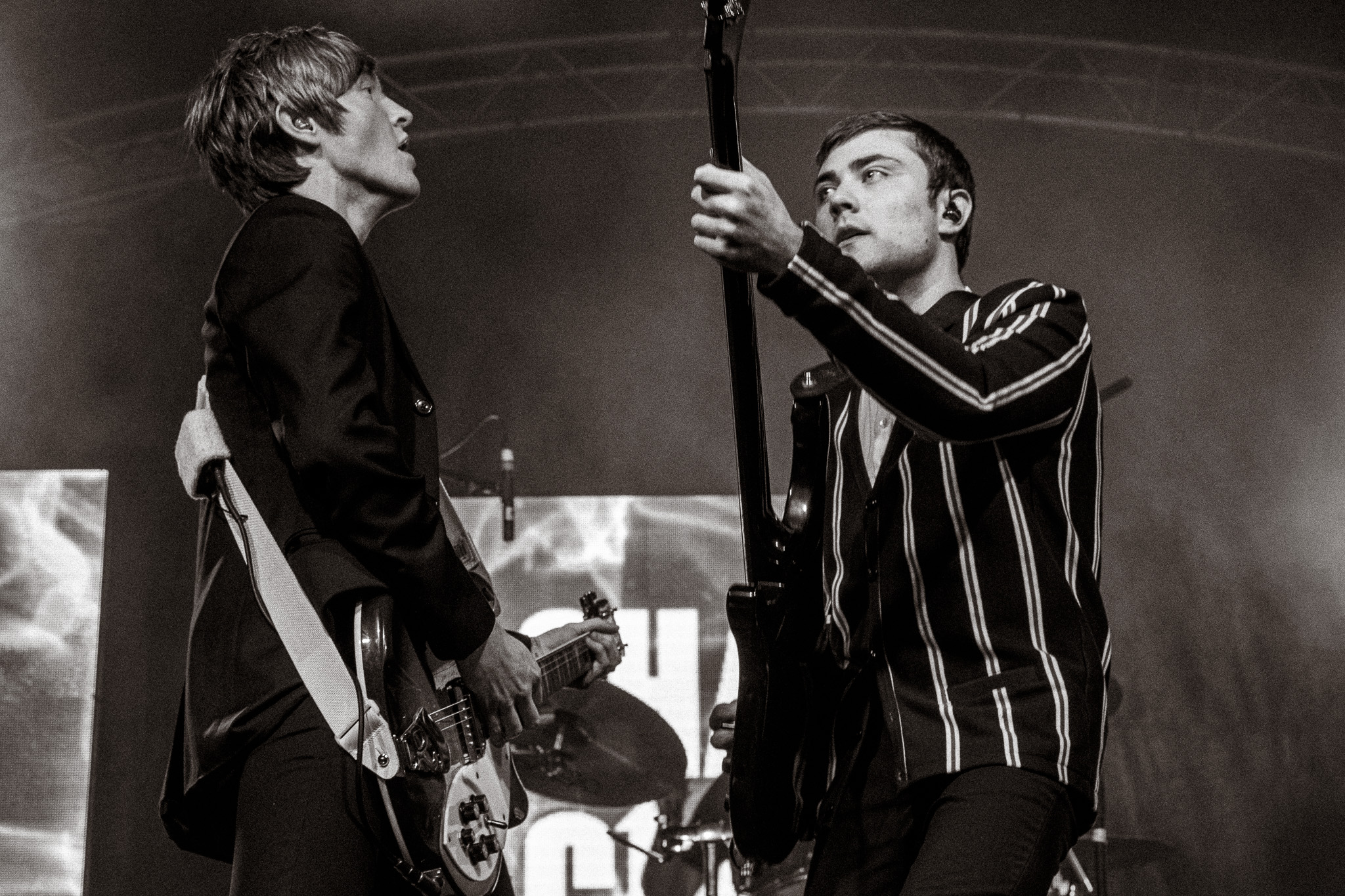 SHARP CLASS - Hotvox