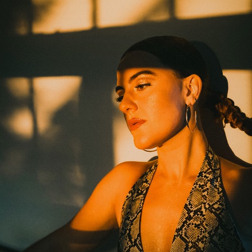Liv East - Hotvox